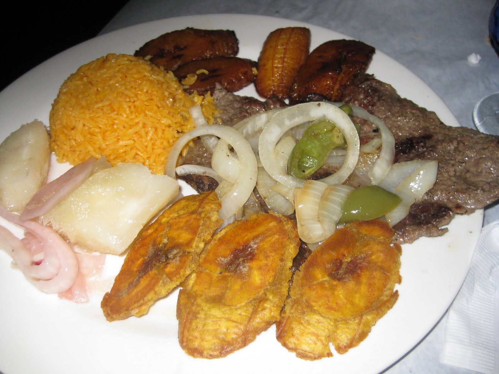 To live and eat in NYC: El Papasito