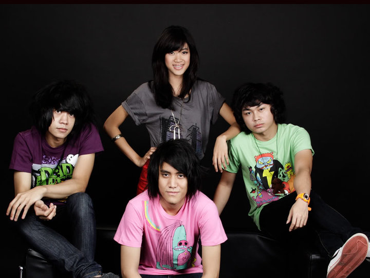 VIERRA BAND ~ vistin Ayu