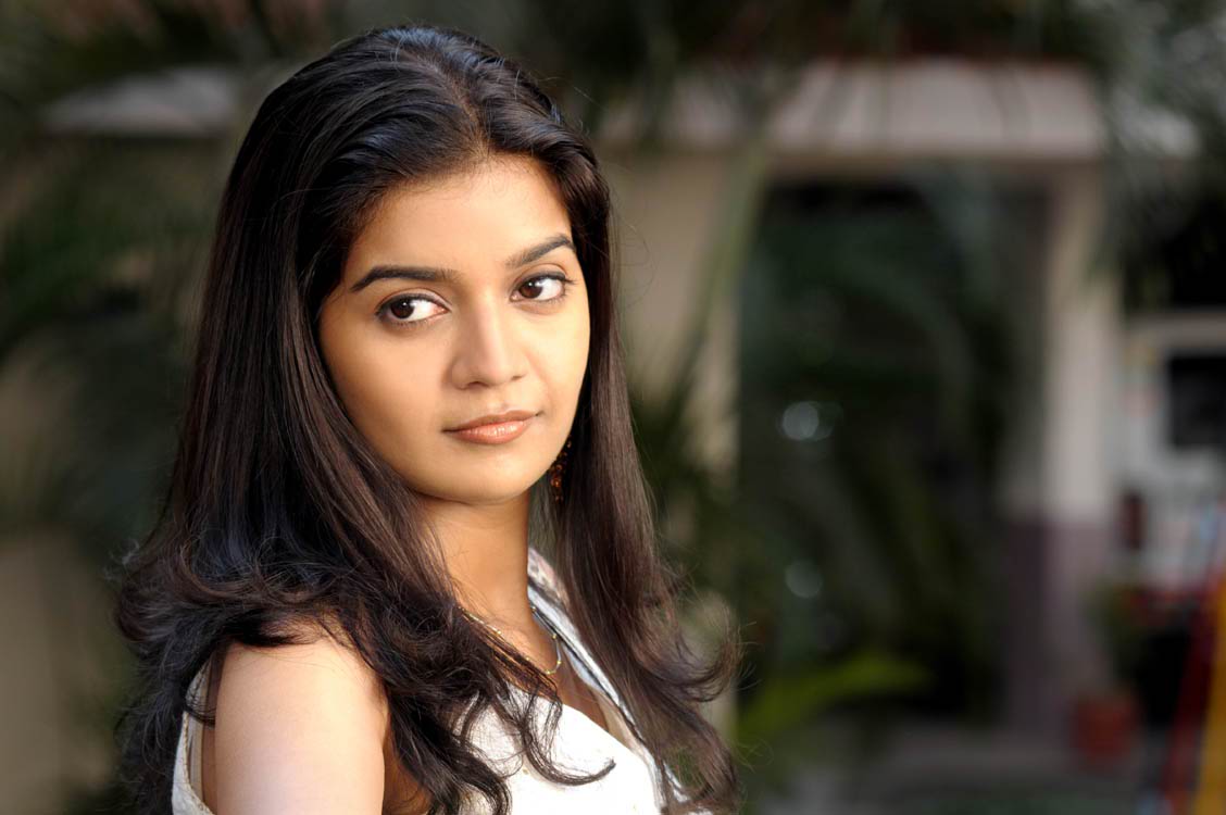 ALL ACTRESS IMAGES: Swathi Telugu Photos