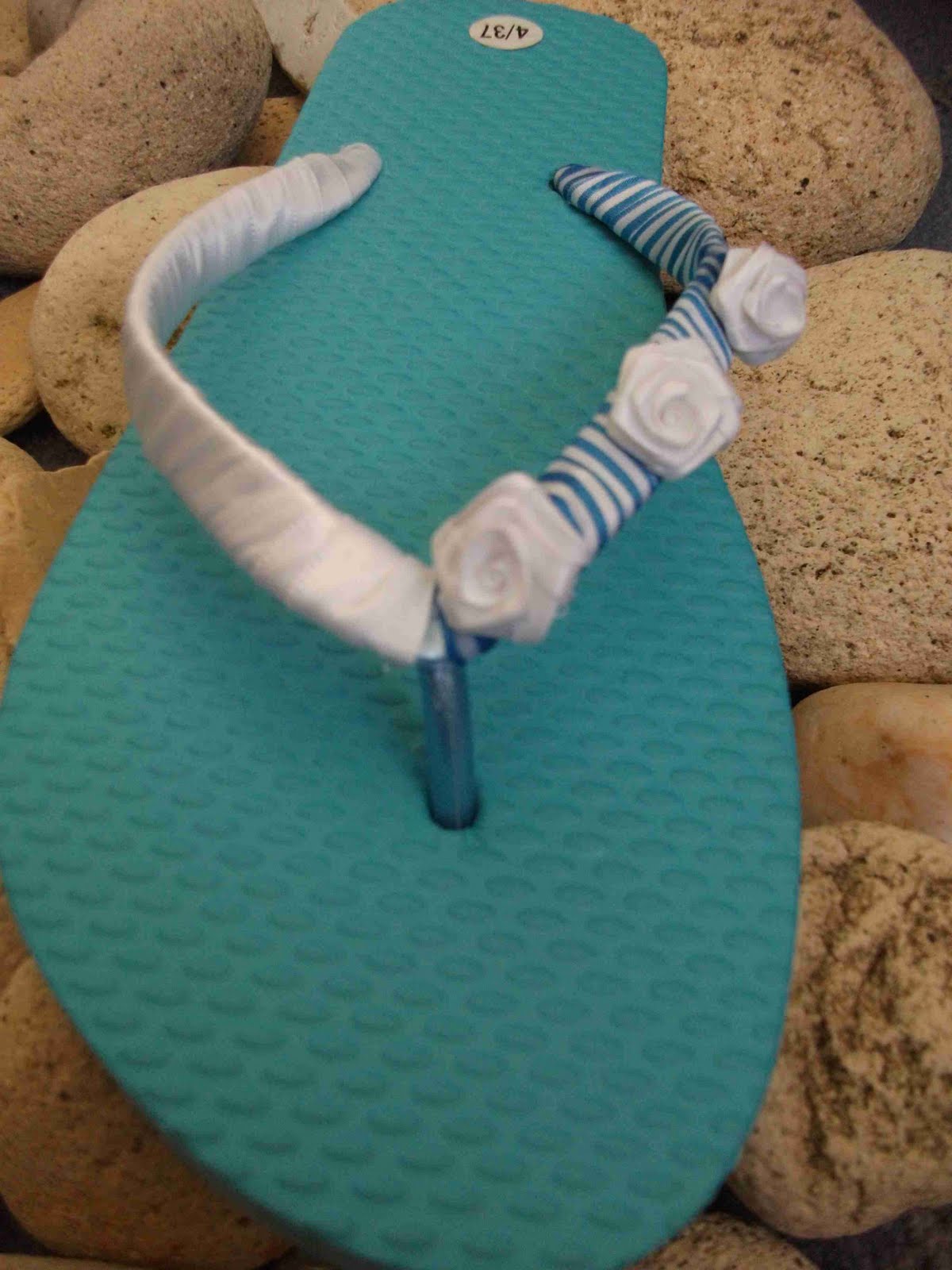 Margarete Arts & Crafts: Summer Decorated Flip Flops