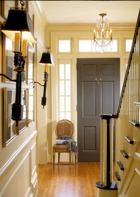 Sophistication & Style Simplified: Welcoming entry