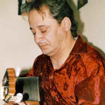 JONDO JONDO "Memorial Morente": El Mami: “Conseguí mi primera guitarra ...