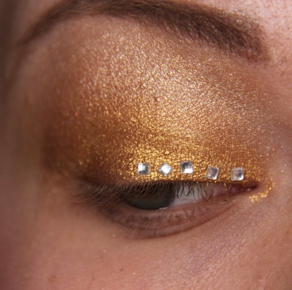 Makeup your Jangsara: Tutorial: Gold with Diamonds