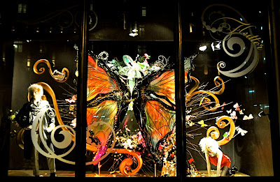 World Tour Part Deux: Window Displays at Harvey Nichols and Harrods