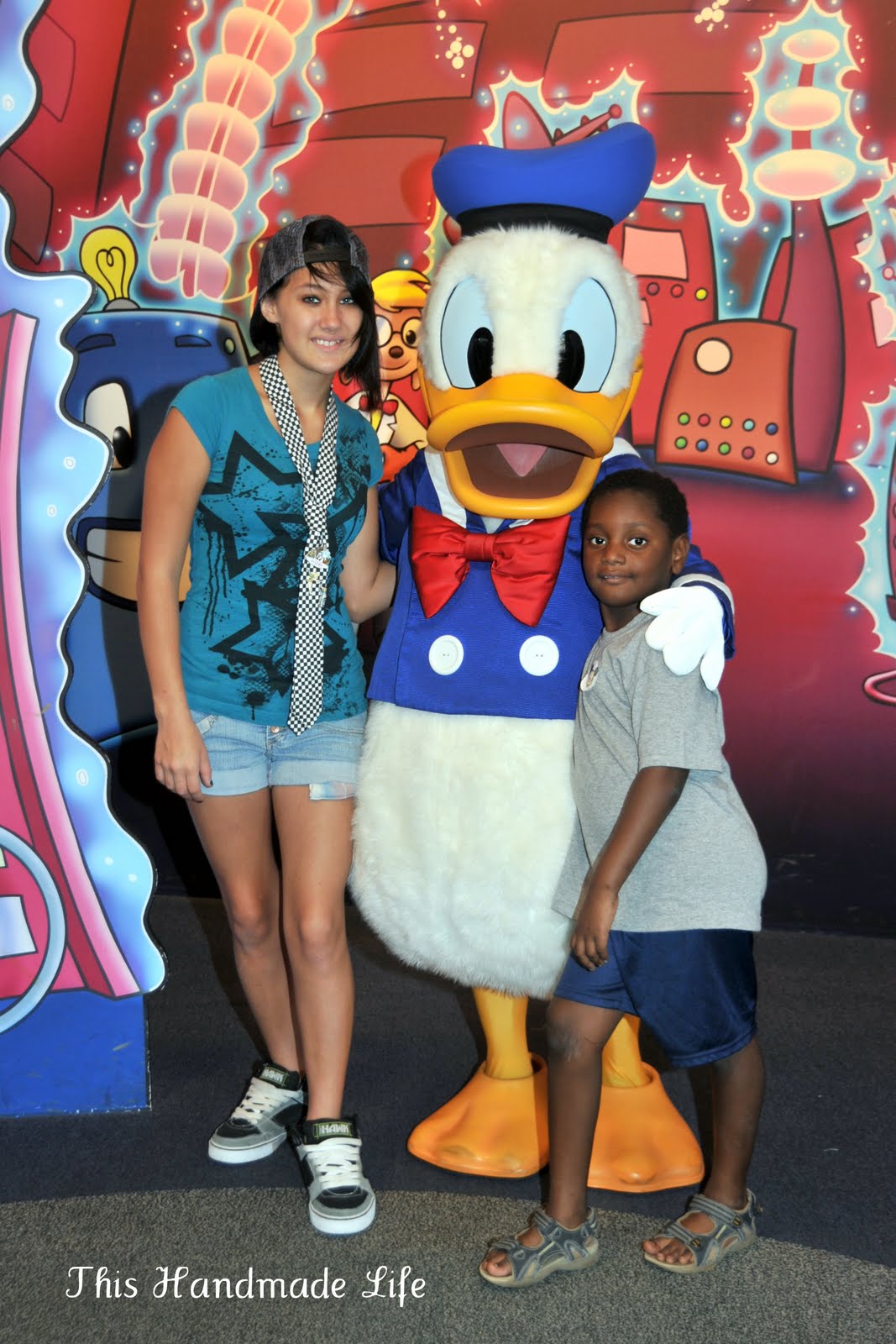 This Handmade Life: Disney 2010: Day 2: Epcot Character Spot