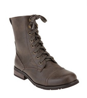 Paper Doll Romance: Fall Fashion: Combat Boots