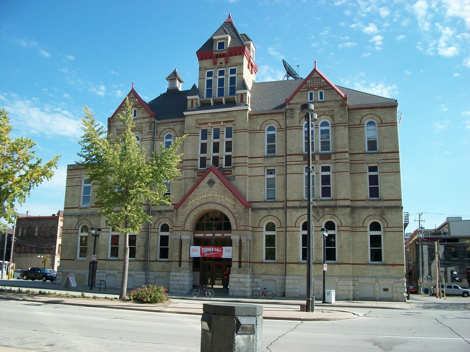 Midwestern City Girl: My Milwaukee Walking Tour