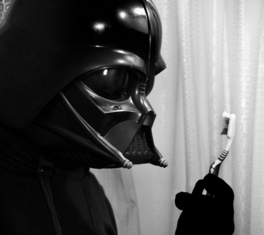 The Star Wars Culture: Darth Vader brush teeth