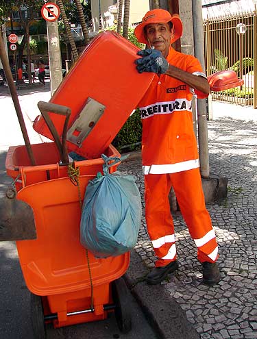 Sobre as Profissões: Sobre as Profissões: Gari