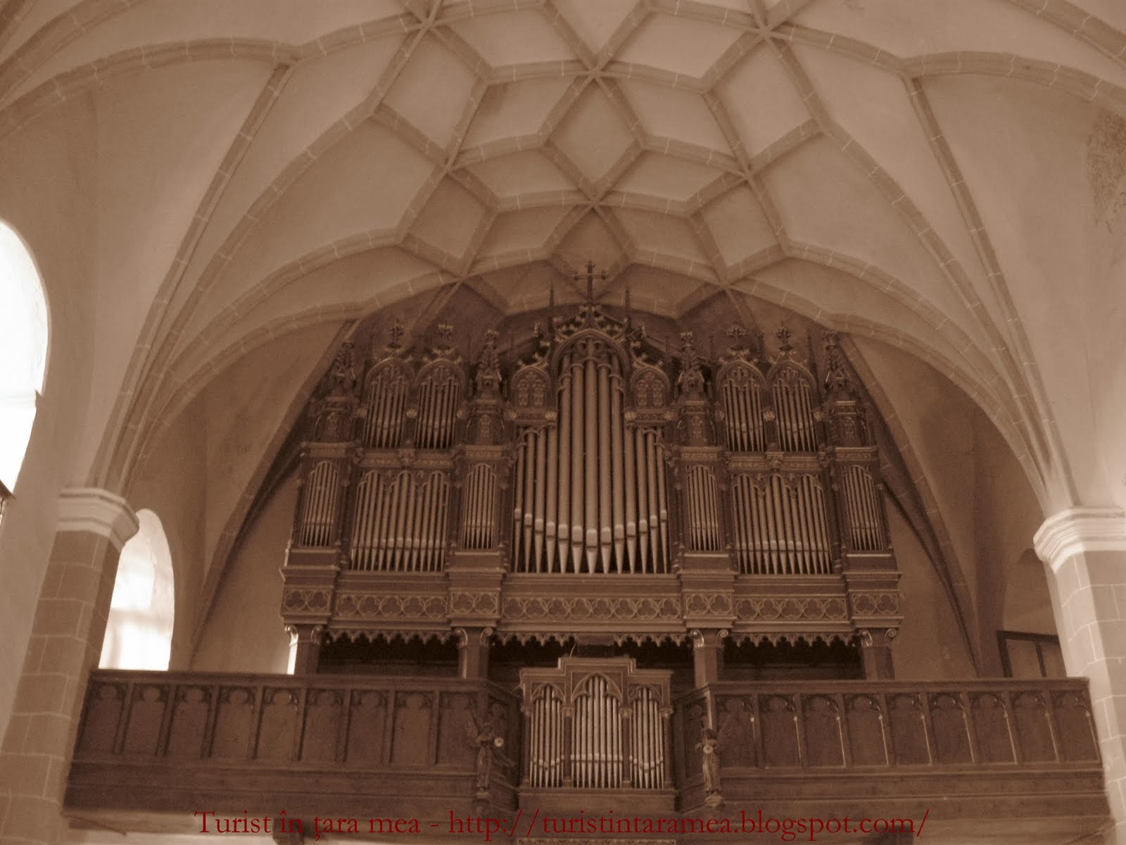 Biserica fortificată Cincu