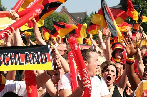 Interesting Green: Making merry at Oktoberfest 2010 (200th Anniversary ...