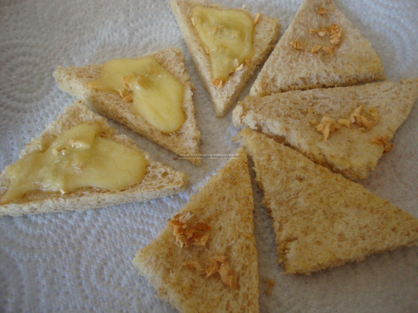 Tastefully Veggie ...: Crispy Bread