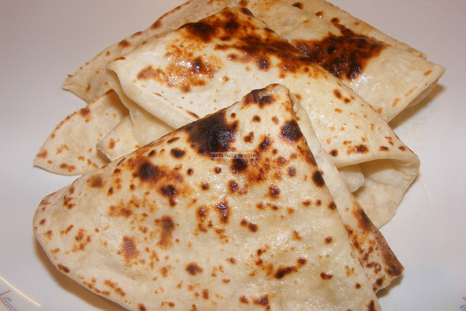 Tastefully Veggie ...: Maida Roti (Naan Style Bread)