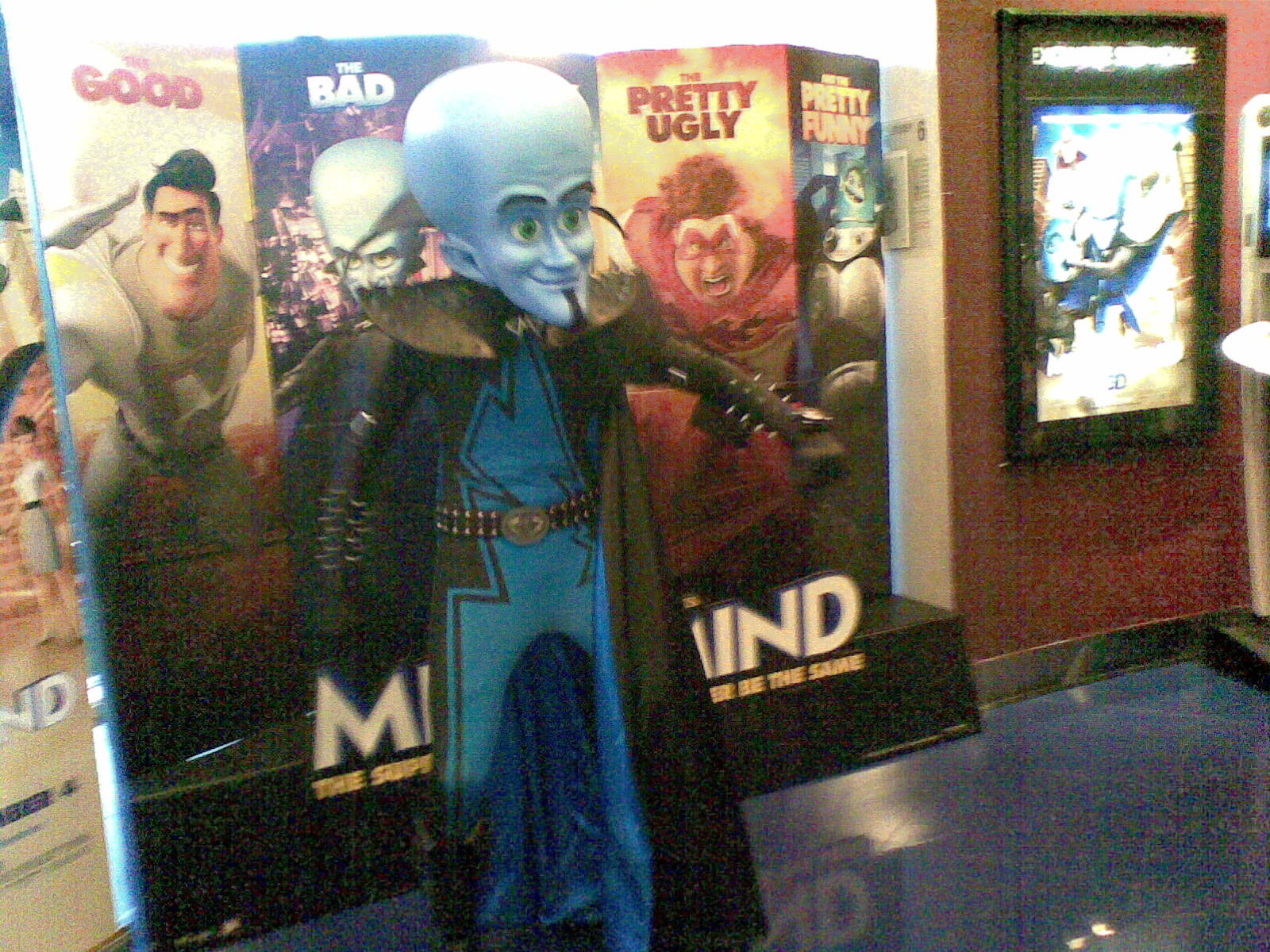 Tis the gift - We live because we want to live: MEGAMIND! Premiere