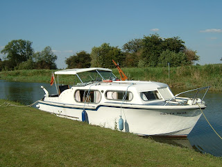 The struggling plumber: Our Freeman 26 twin screw cruiser