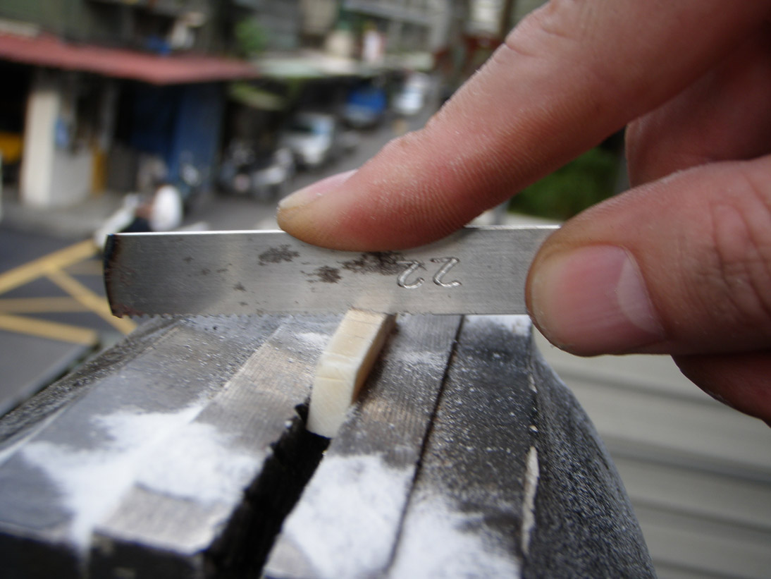 Making a (bone) nut from scratch | DIY Strat (and other guitar & audio ...