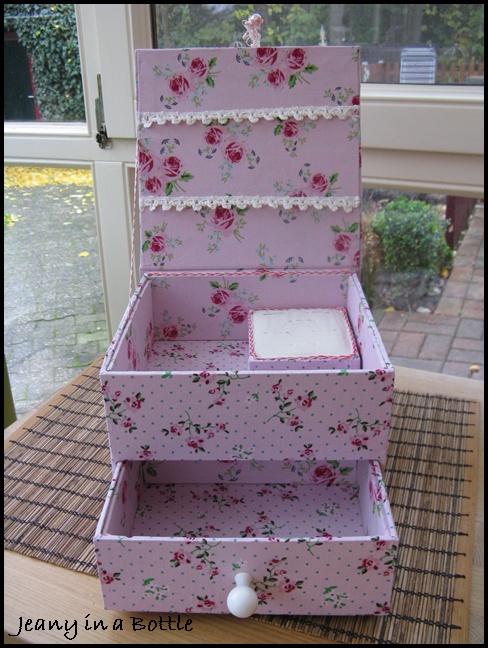 Jeany's Brunnen: Meisje meisjes doos / A girly girly box