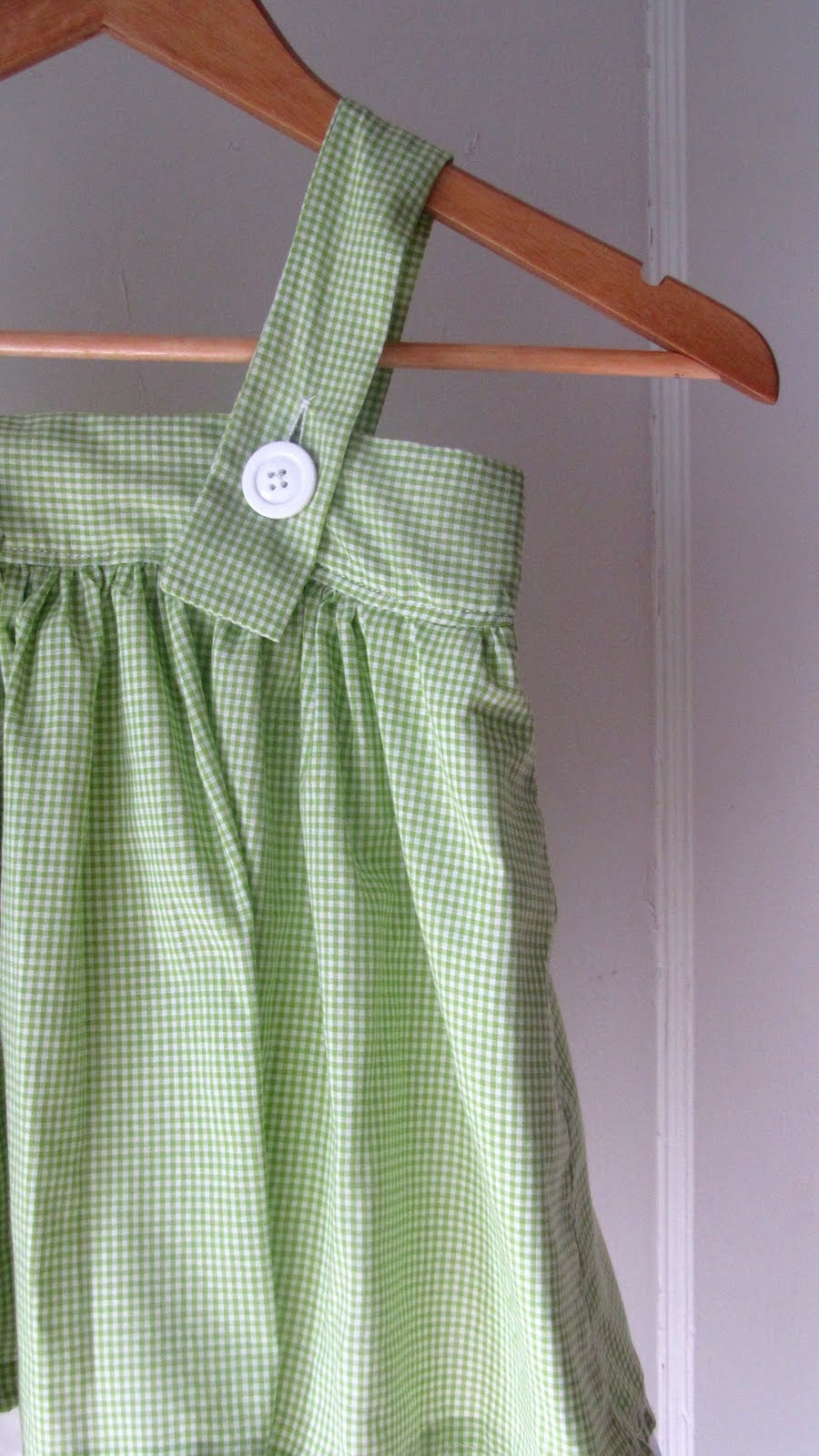 Pretty and Yummy: Sewing: Girly dresses