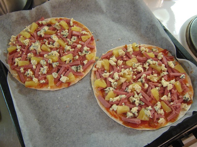 Mau!kas ruokablogi: Laiskan pizza - kinkku/broileri