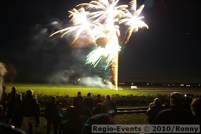 Regio Events: Mars van Amicitia/ fakkel-optocht groots vuurwerk (up ...