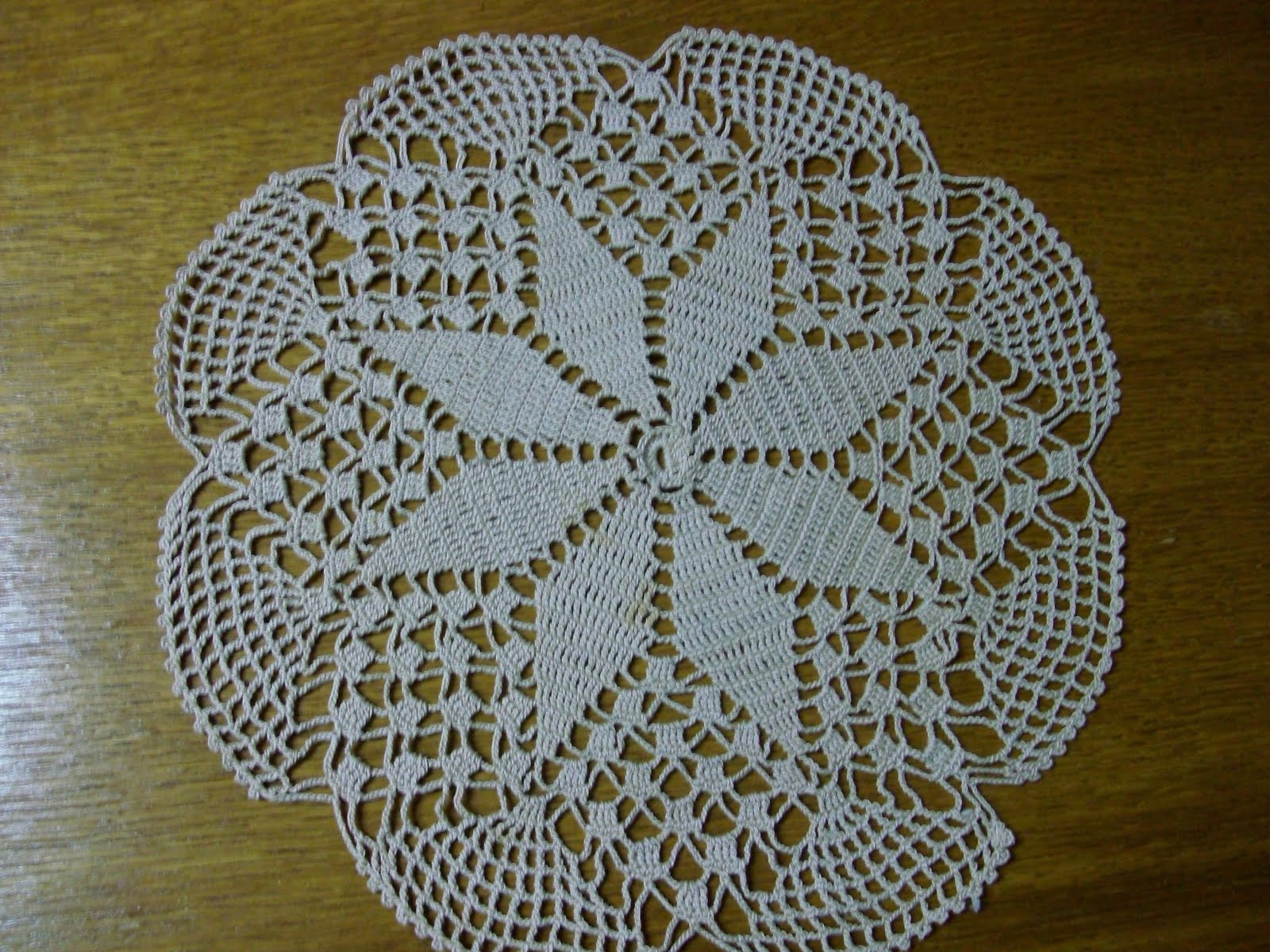 Croset macramea (mileuri) lucrate manual