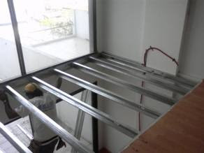 Viejitos Piolas: Entrepisos secos, soluciones y ejemplos