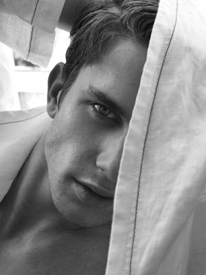 JeeCee: Tony Duran Shots again