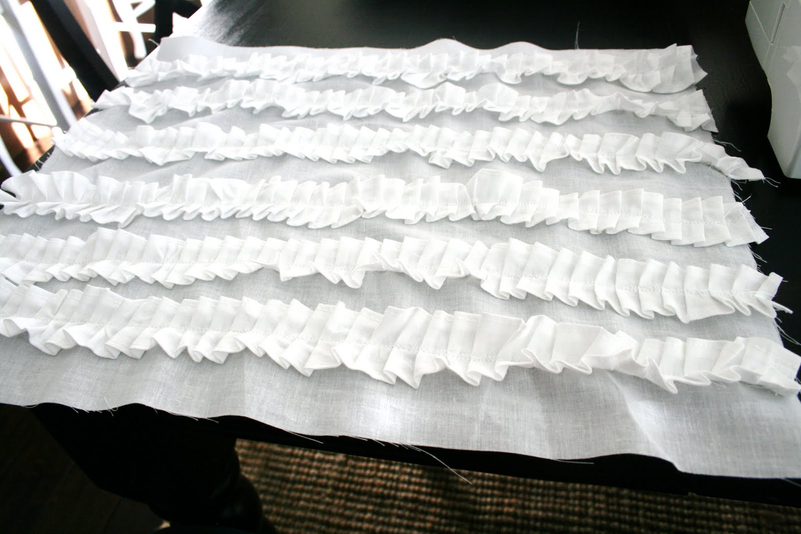 White Ruffle Pillow Tutorial - The House of Smiths