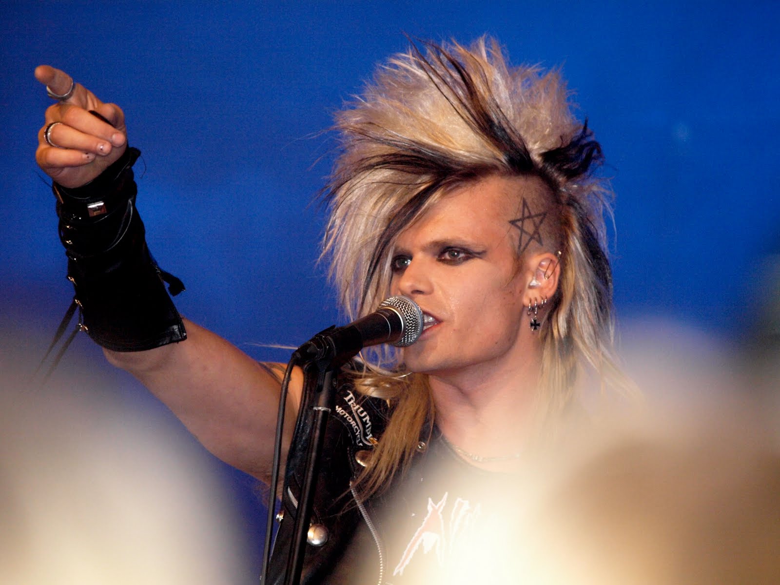 Mod The Sims - WCIF Simon Cruz stylish hair