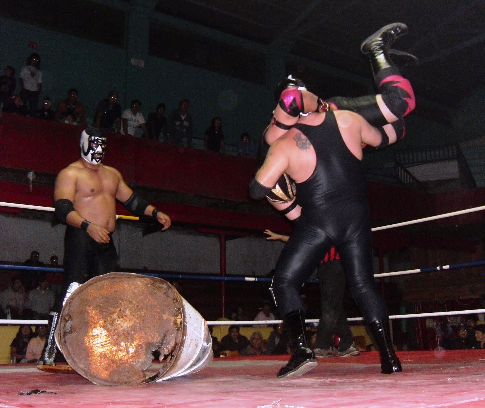 ESTRELLAS DEL RING.: Hijo de Cien Caras Será una Leyenda en Pachuca.