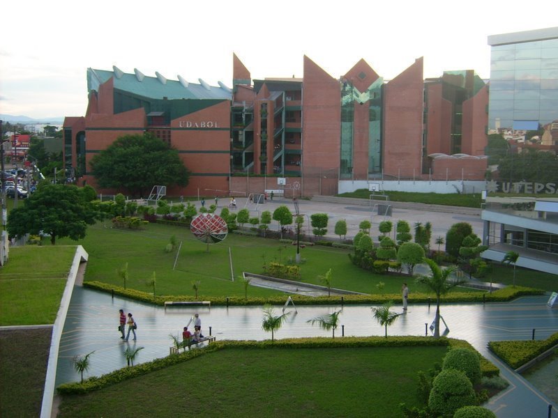 Medicina na Bolivia: UDABOL