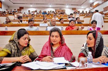 कृष्णा गौर: krishna gaur