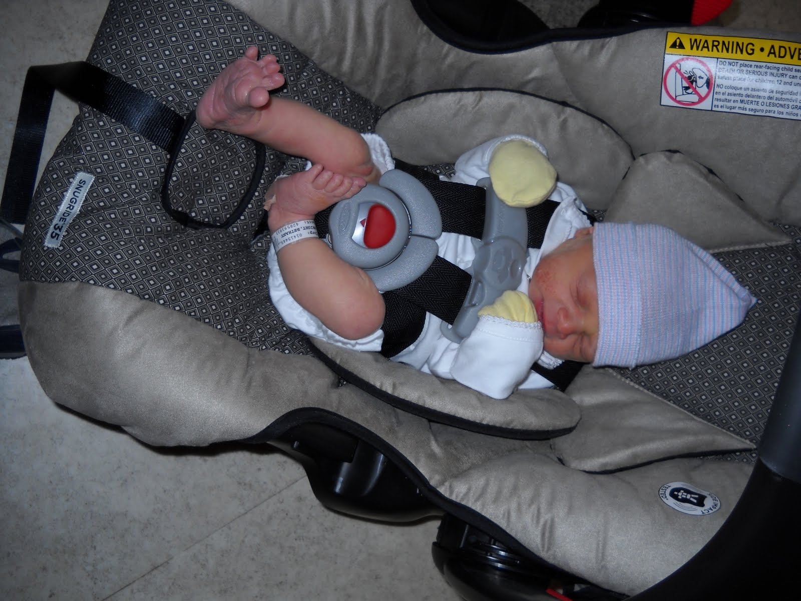 Introducing Jett Michael Wright: Introducing baby Jett- hospital pictures