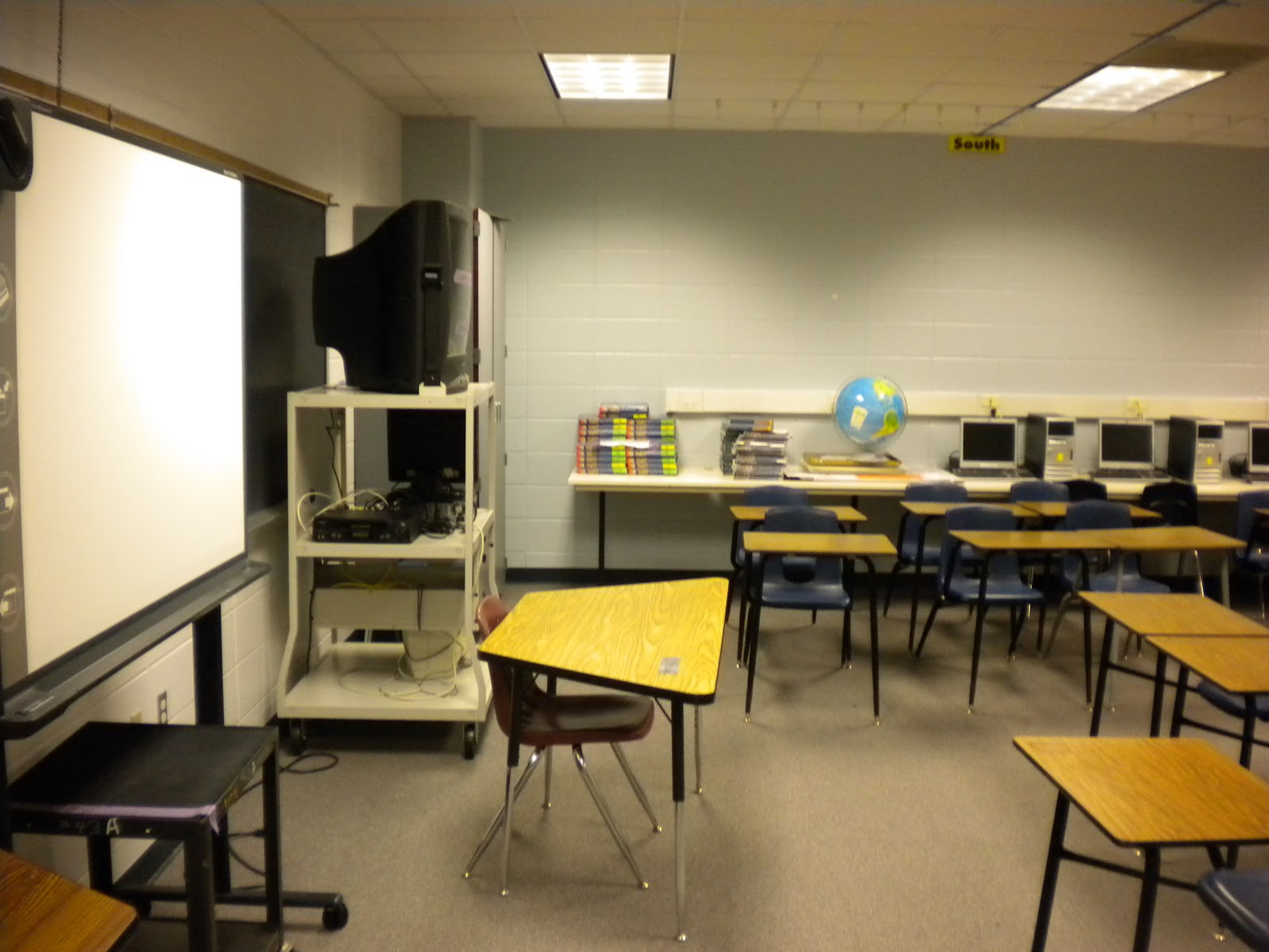 things that i love: From Drab to Fab- My New Classroom