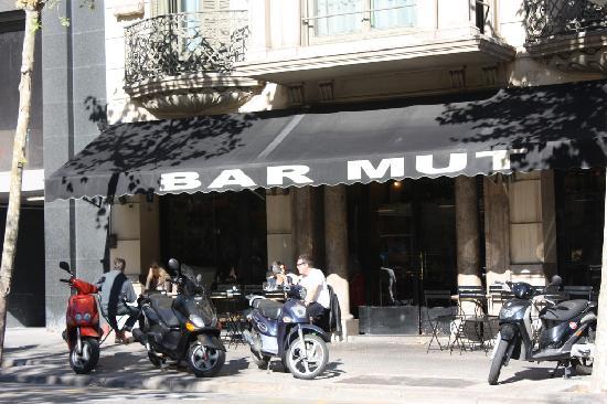 Barcelona 2010: Barcelona Dining: Bar Mut