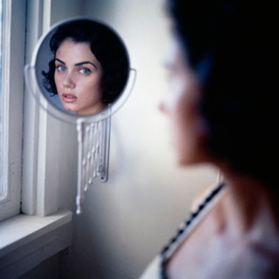 Dorothy Surrenders: Mirror, mirror