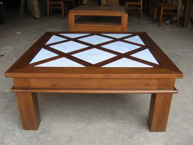 TEAK CORNER: COFFEE TABLE
