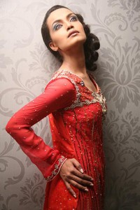Fashion With Qurrat: Amina Sheikh