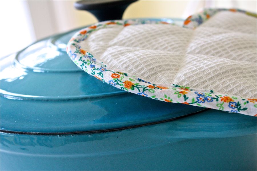 Hotpads + attaching bias tape - MADE EVERYDAY