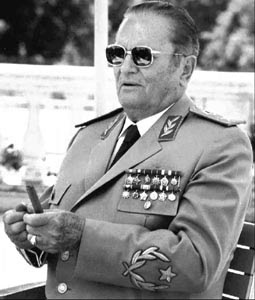 NA PRÁXIS: Marechal Tito é lembrado nostalgicamente na ex-Iugoslávia