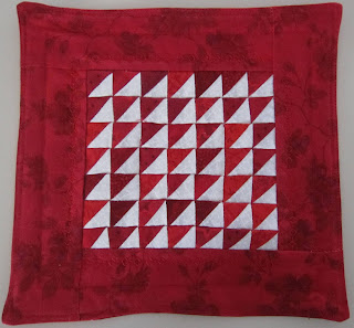 Loving Retirement!: A red miniature quilt