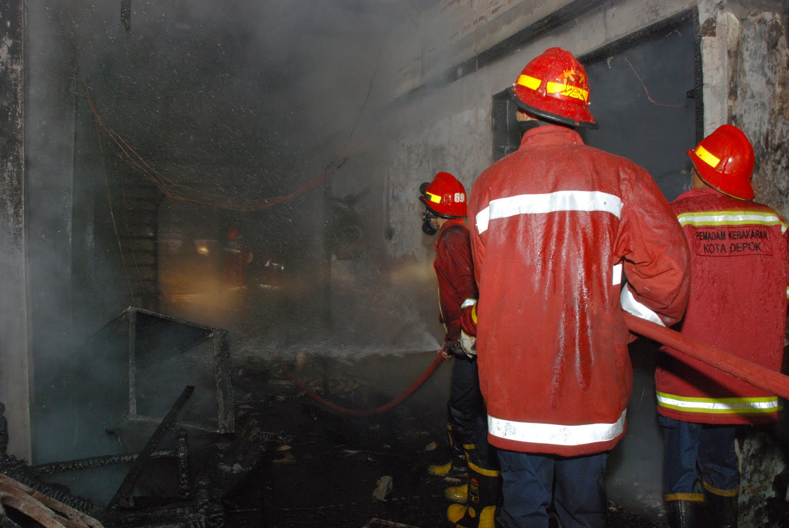 Jeprat Jepret: Memadamkan Api