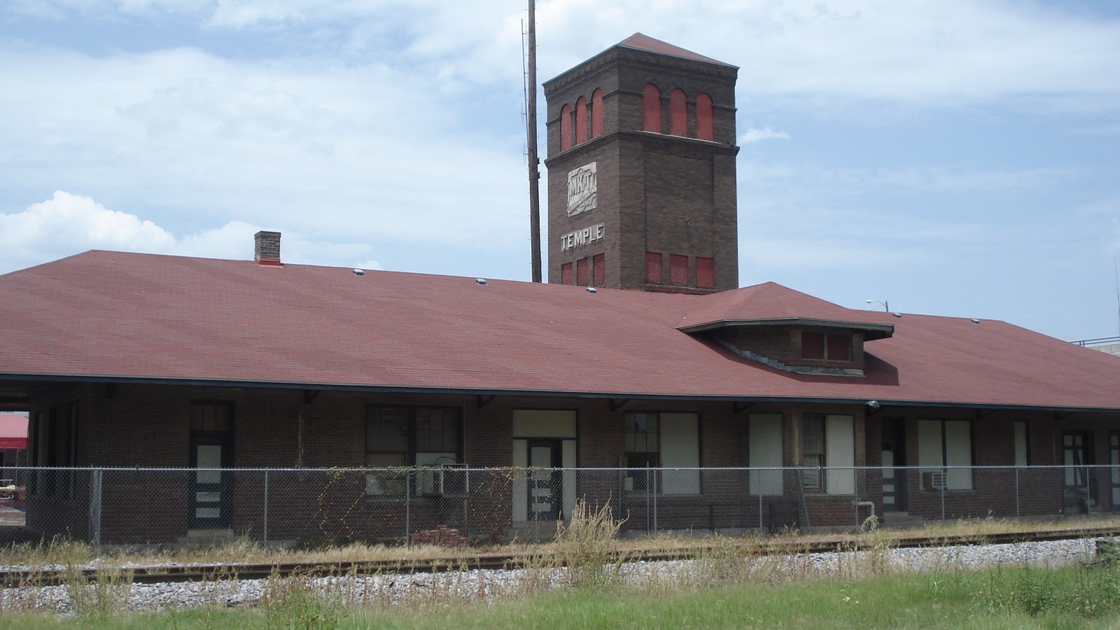 Texas Railroading: UP Bellmead Local @ Temple and MKT Depot