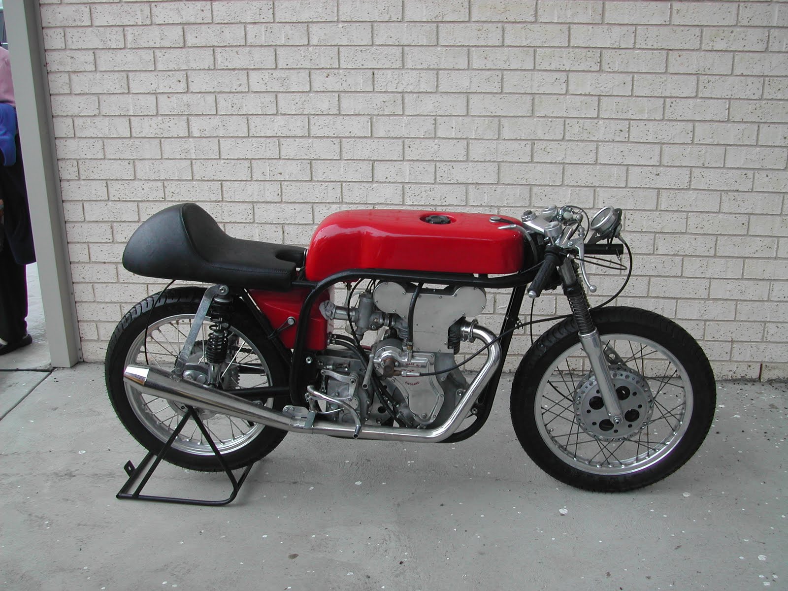 The Velobanjogent: The MOV Velocette...the start of the pushrod ...