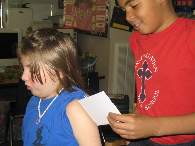 The Harris Hoppenings: The Sense of Touch-Science Experiment