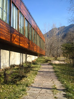 Architectural Design 3 - Project 1, Suitcase House: The Suitcase House