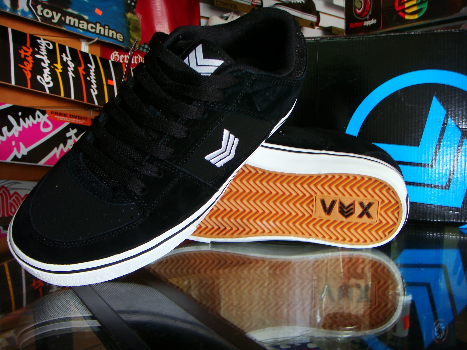 SEKTAskateshop: VOX Footwear
