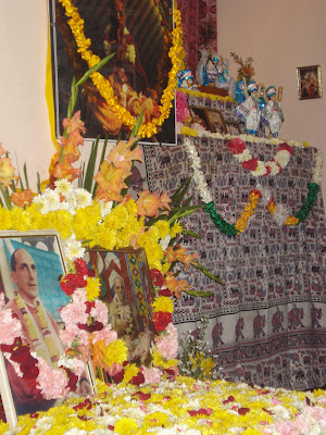LA FAMILIA DE SOMAKA MAHARAJ: VYASA PUJA DE SOMAKA MAHARAJ EN LIMA Y ...