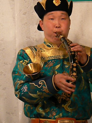 Le chtiot musée des Clariboles et Cie: Cor de basset mongol ou ...