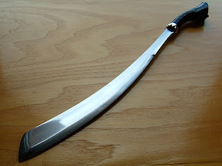 Seni Mempertahankan Diri dan Perisai Orang Melayu: SENJATA PERSILATAN ...